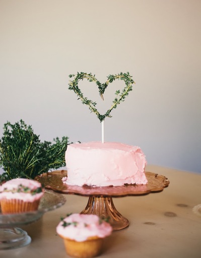 15 Adorable Cake Toppers You Can DIY For Your Wedding - Philadelphia ...