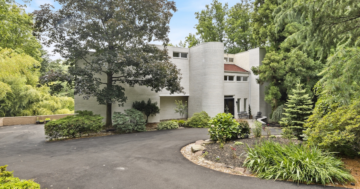 On the Market: Penn Valley Contemporary House for Sale
